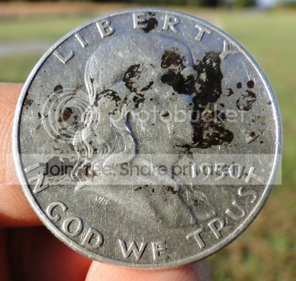 Coin Spill With Big Silver | TreasureNet.com
